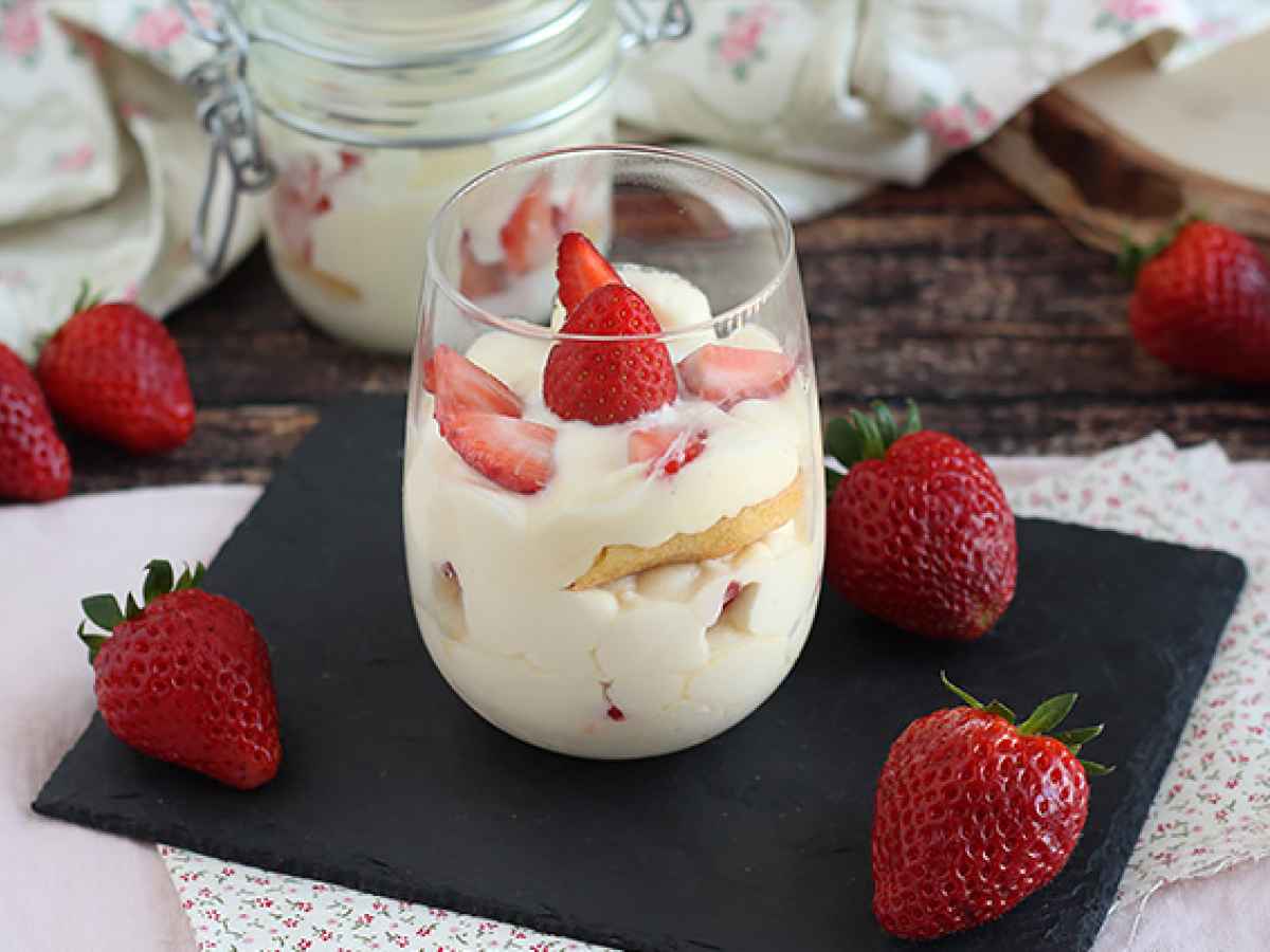 Verrine aux fraises - 106 recettes sur Ptitchef