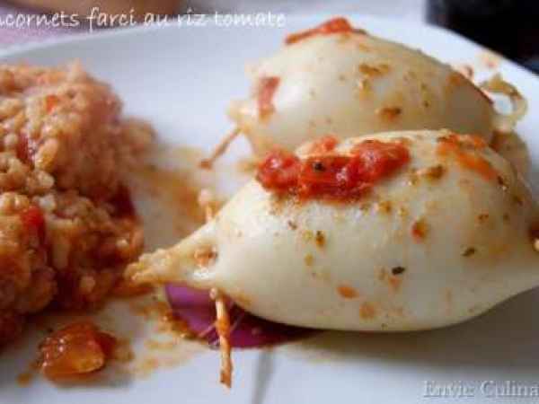 Recette d'encornets farcis à la sauce tomate