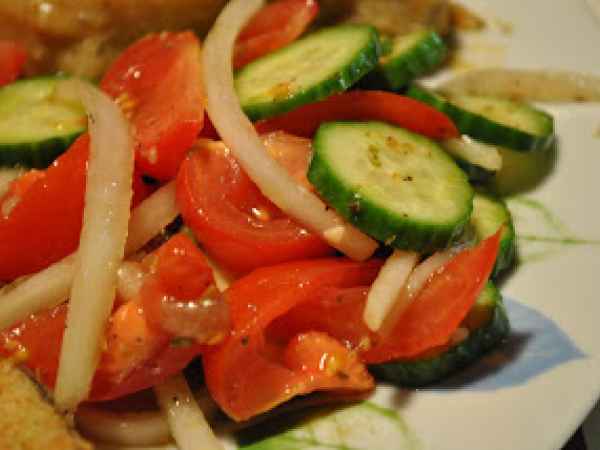 Salade concombre et tomates - Recette Ptitchef