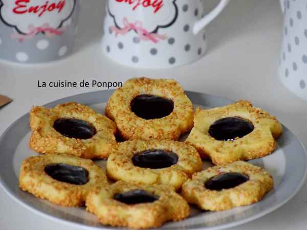 Chebbakia marocaine : roses de sable au miel et sésame (en étapes ...