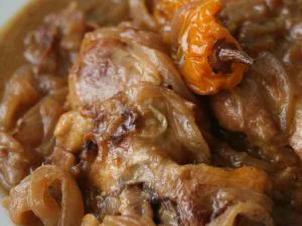 Recette de poulet yassa aux olives et citron