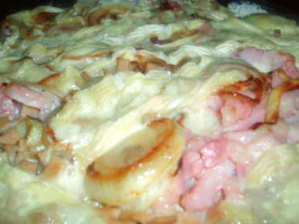 Recette savoyarde : diots aux cèpes et croziflette