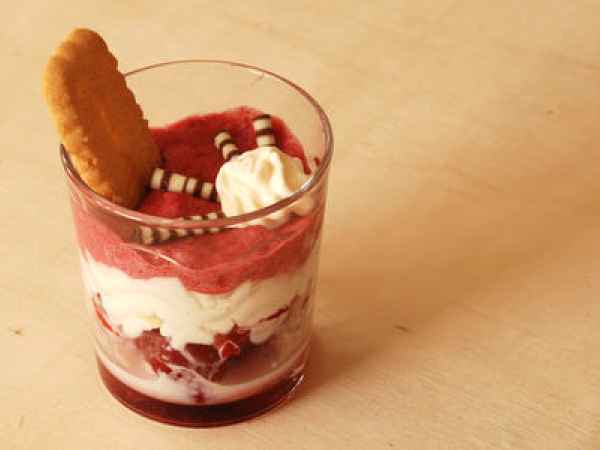 Verrines de fruits rouges au yaourt, Recette Ptitchef