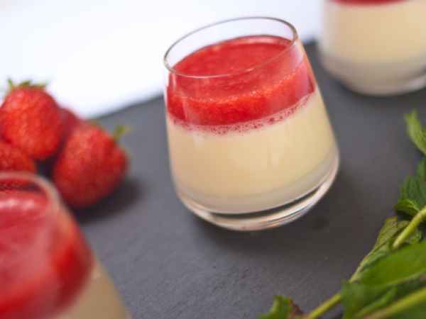 Recette de panna cotta vanille et coulis d'abricots