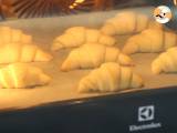 Croissants au lait concentré - Recette Ptitchef