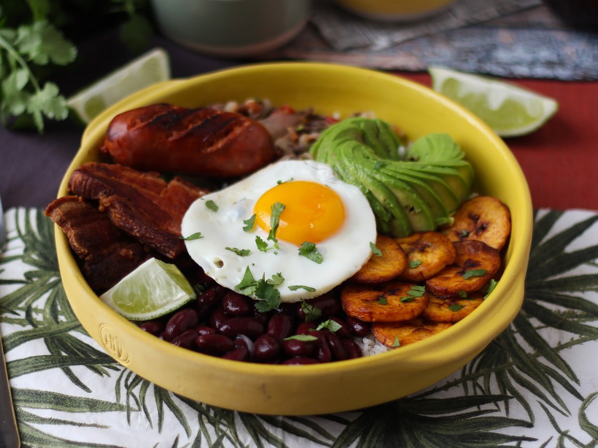 Recette de la bandeja paisa, plat colombien savoureux