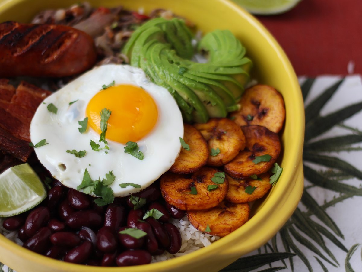 Recette de la bandeja paisa, plat colombien savoureux