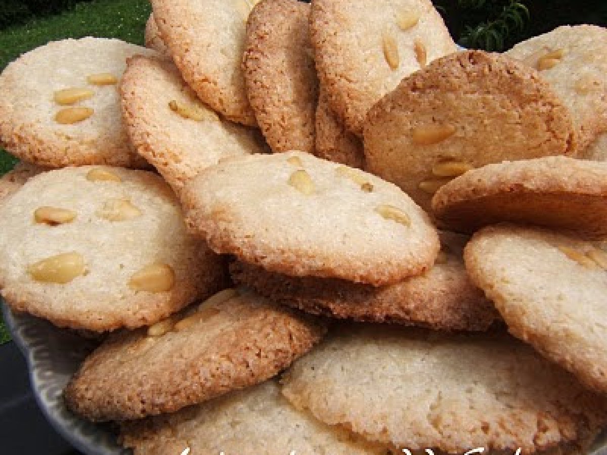 Recette de biscuits aux pignons de pin croustillants