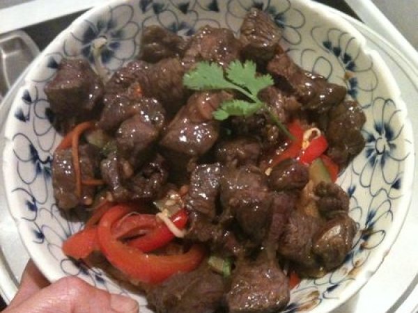Recette loc lac au boeuf cambodgien savoureux