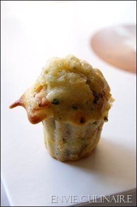 Recette de cake au jambon et olives en bouchons