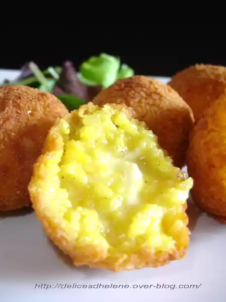 Recette de boulettes de riz à la mozzarella fondante