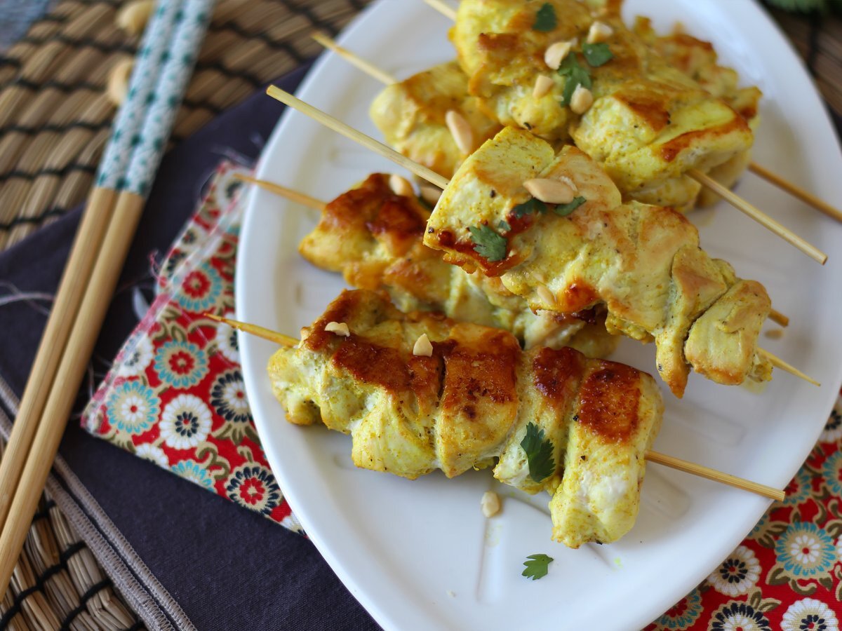 Recette de brochettes de poulet sauce satay asiatique