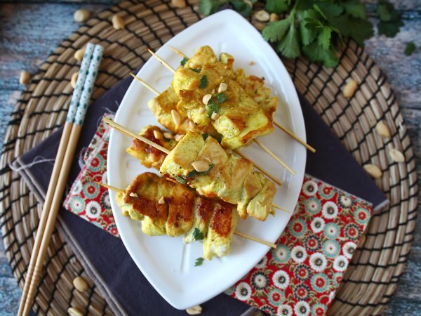 Recette de brochettes de poulet sauce satay asiatique
