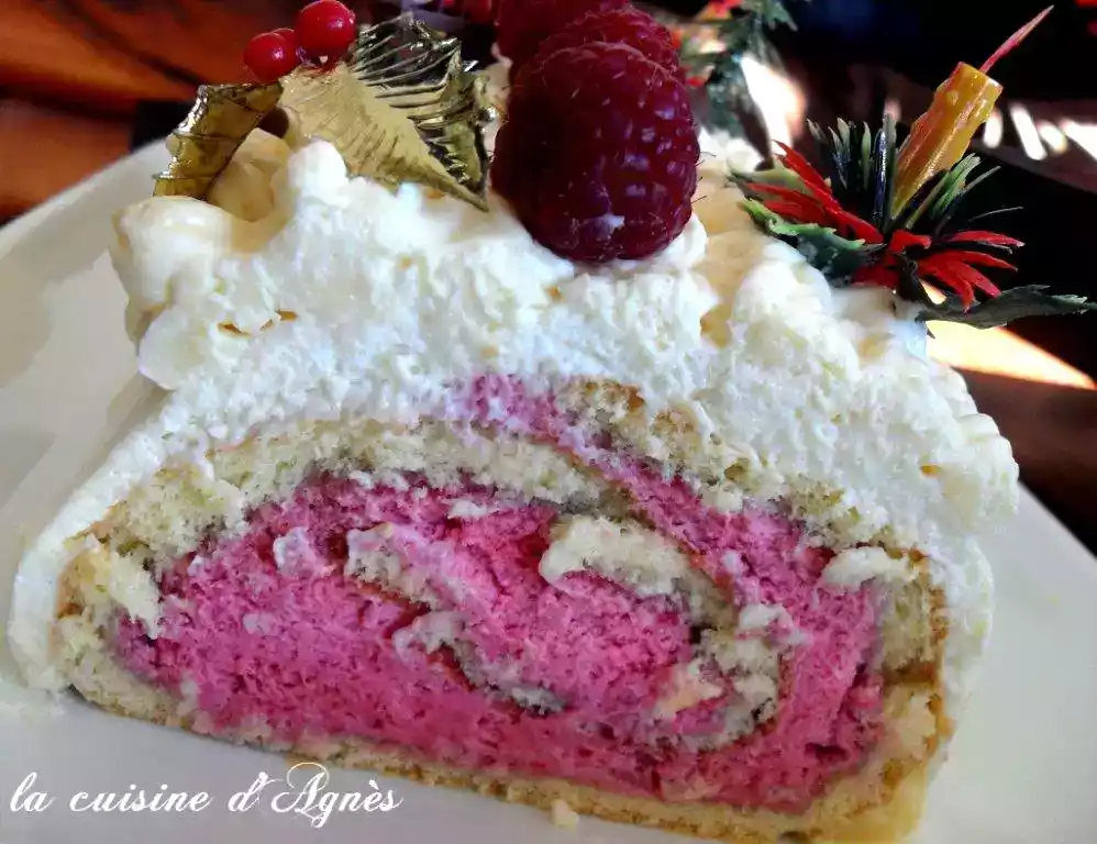 Recette de bûche de noël aux fruits rouges