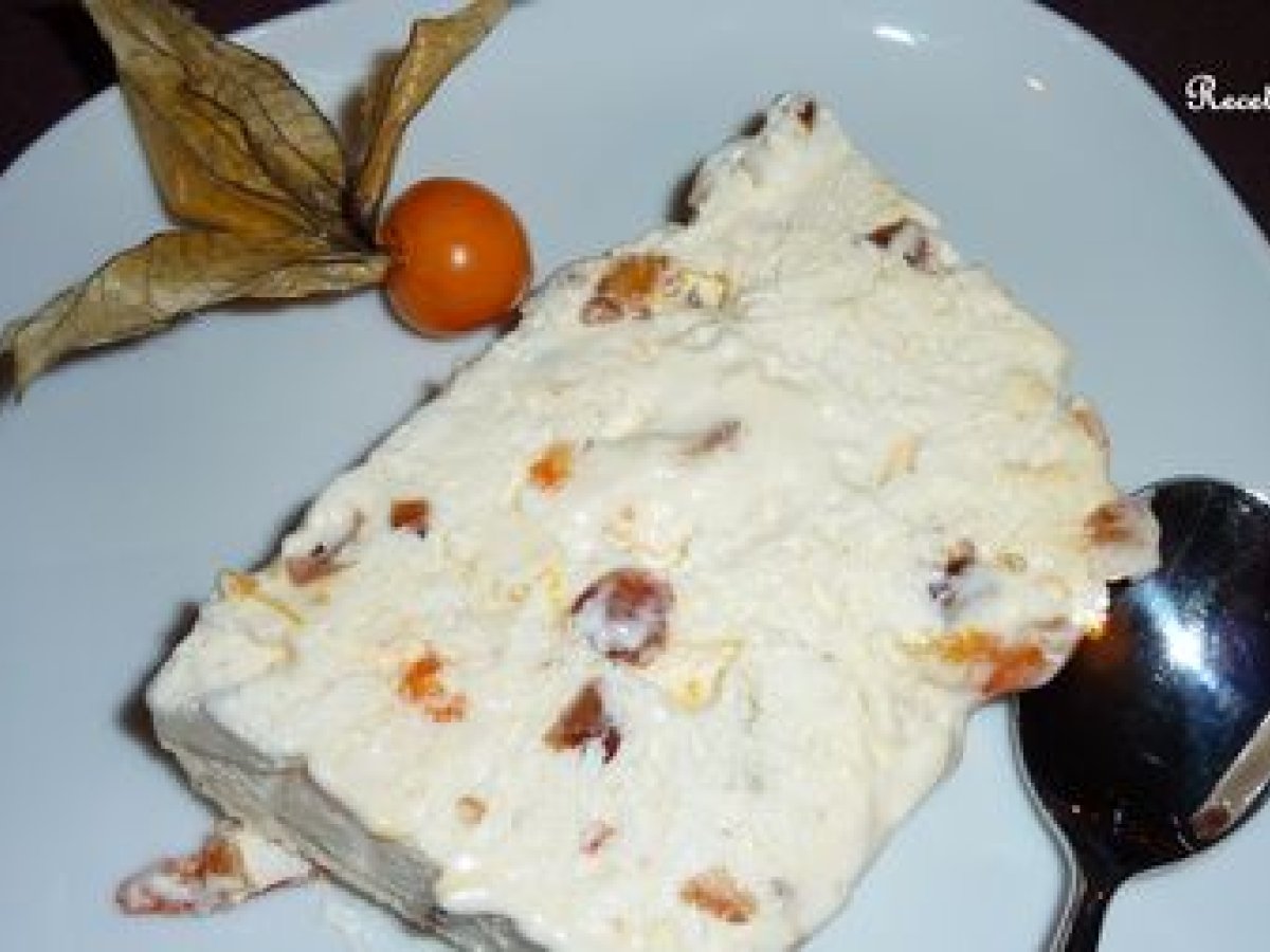Recette bûche nougat glacé safran, dattes, clémentine