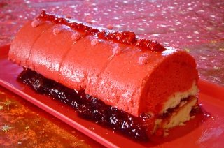Recette de bûche aux fraises et framboises
