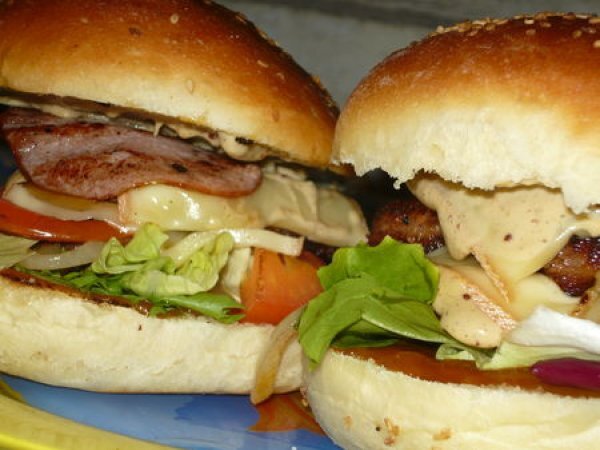 Recette de burger savoureux à la raclette