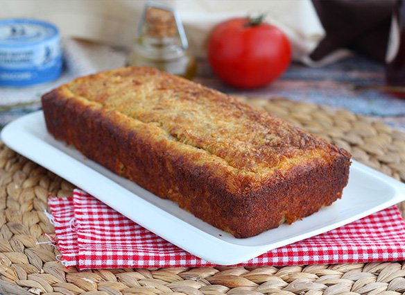 Recette rapide de cake au thon simple et savoureuse