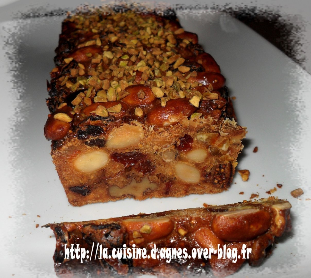 Recette de cake aux fruits secs et écorces d'oranges