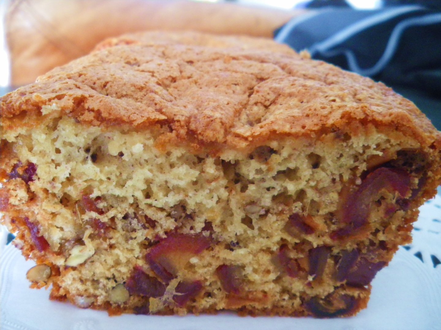 Recette de cake aux dattes et noix savoureux