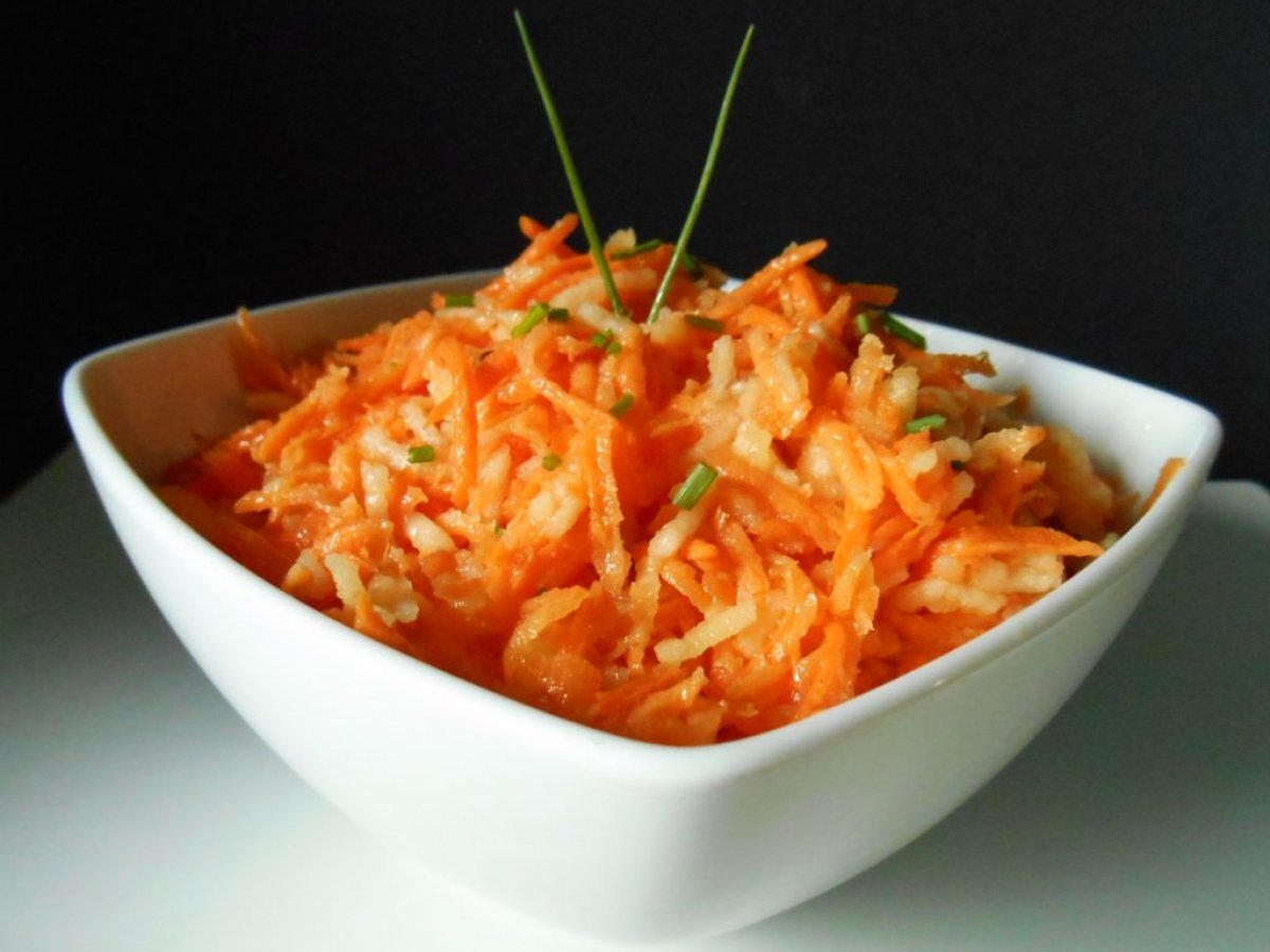 Recette de carottes râpées et pommes savoureuses