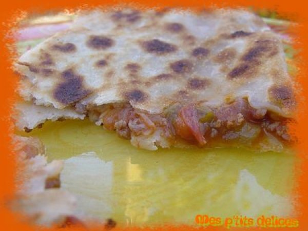 Recette de carrés de pâte farcis (mahjouba)