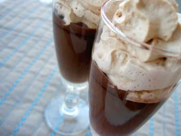 Recette de chantilly aux carambars sur truffon chocolat