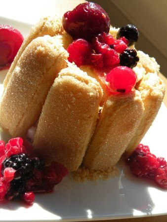 Recette de charlotte aux fruits rouges légère