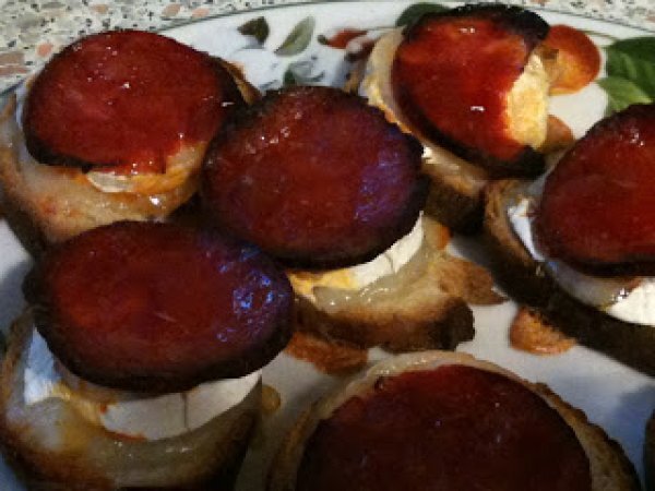 Recette : chorizo sur toast de chèvre chaud