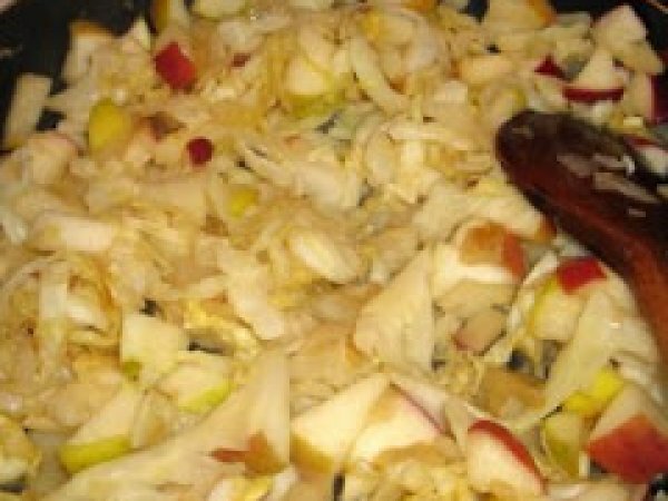 Recette de chou braisé aux pommes et cumin
