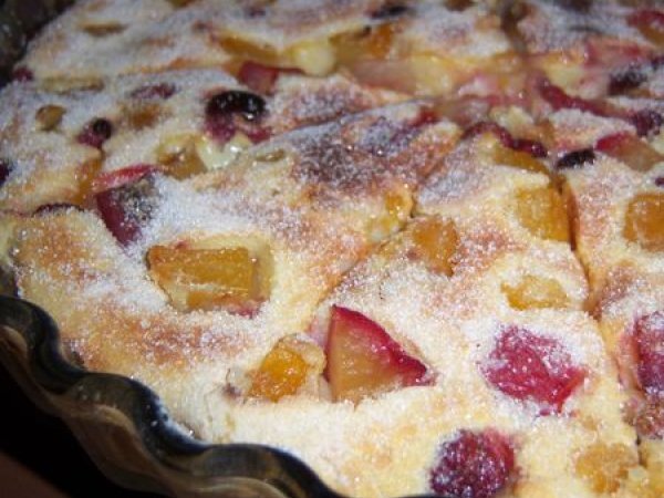 Recette de clafoutis aux trois fruits savoureux