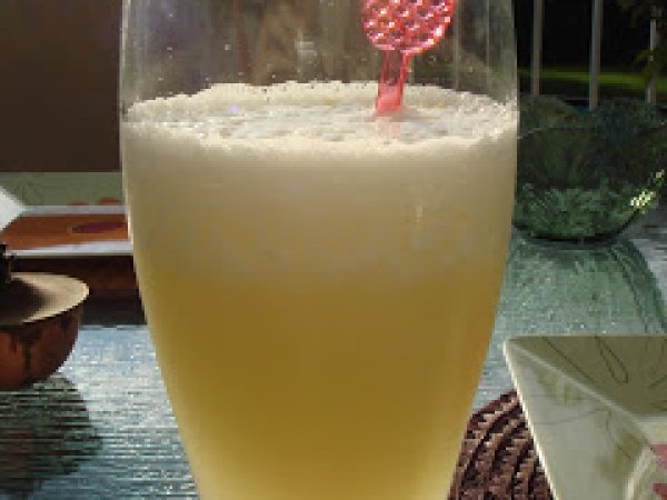 Recette de cocktail à l'ananas tropical délicieux