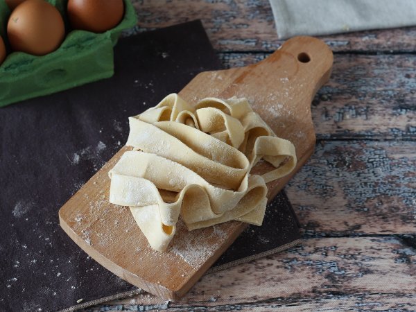 Recette pâtes maison : pappardelle (larges tagliatelles)