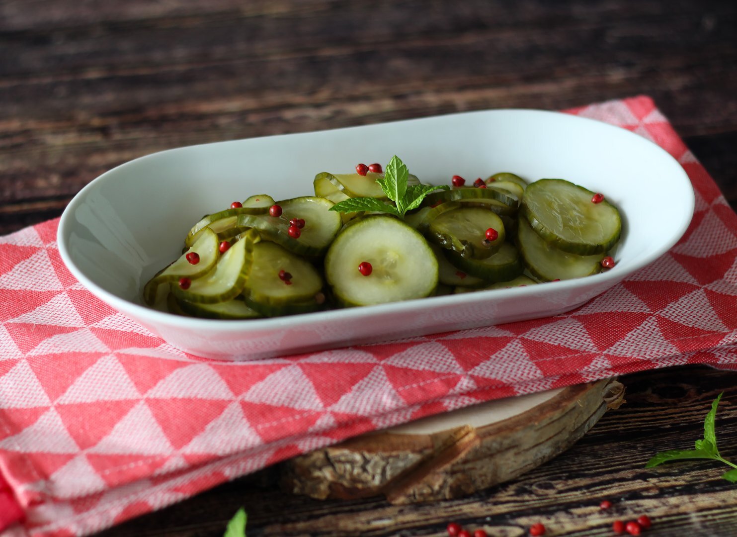 Recette de concombres aigres-doux, rapide et savoureuse