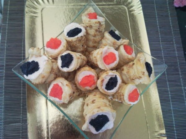 Recette de cornets feuilletés au saumon et œufs de capelan
