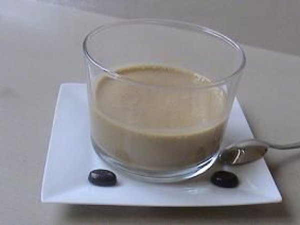 Recette de crème anglaise au café délicieuse et onctueuse