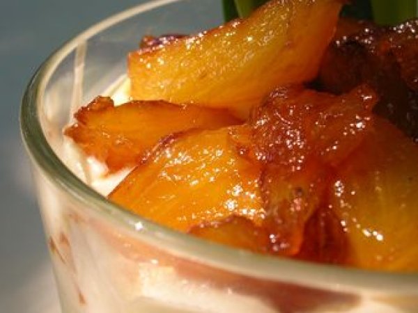 Crème chibouste à l'ananas caramélisé - Recette Ptitchef