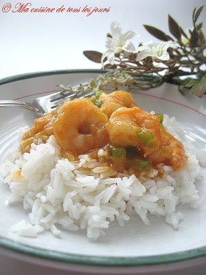 Recette : crevettes au lait de coco et curry rouge