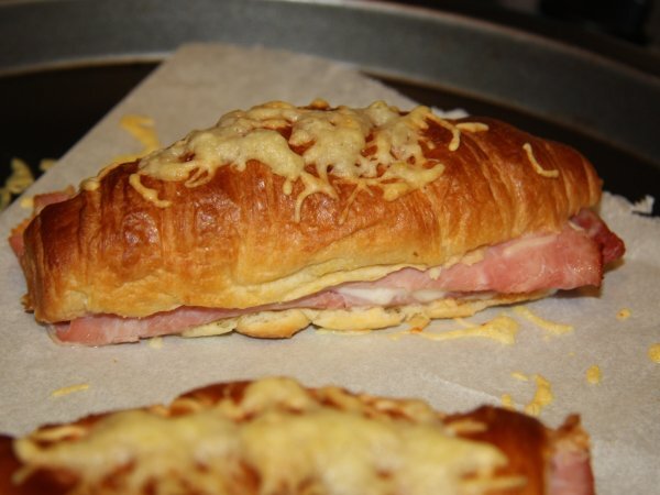 Recette de croissants au jambon et fromage
