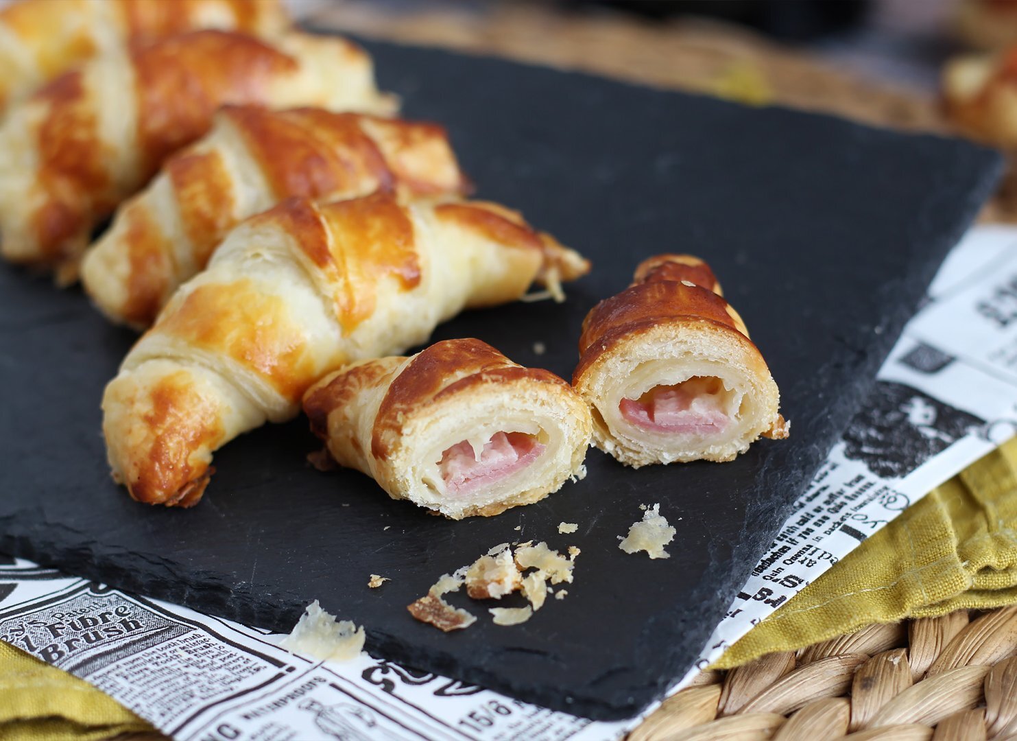 Recette croissants feuilletés jambon fromage béchamel