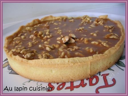 Recette de croquant aux pommes, noix et caramel d'érable