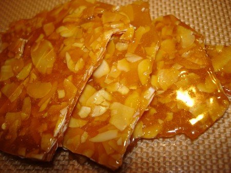 Recette de croquante aux amandes et caramel