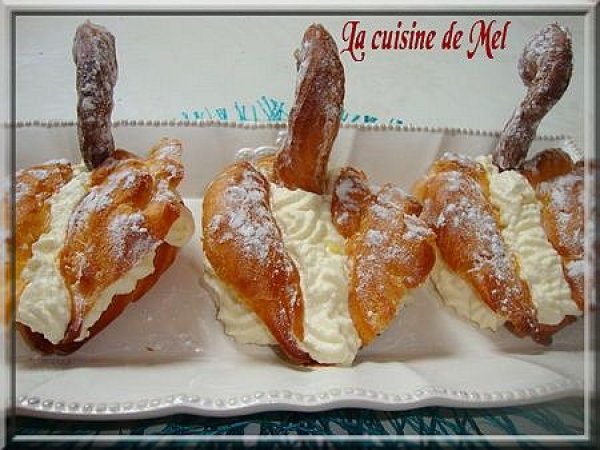Recette de cygnes à la crème pâtissière et chantilly