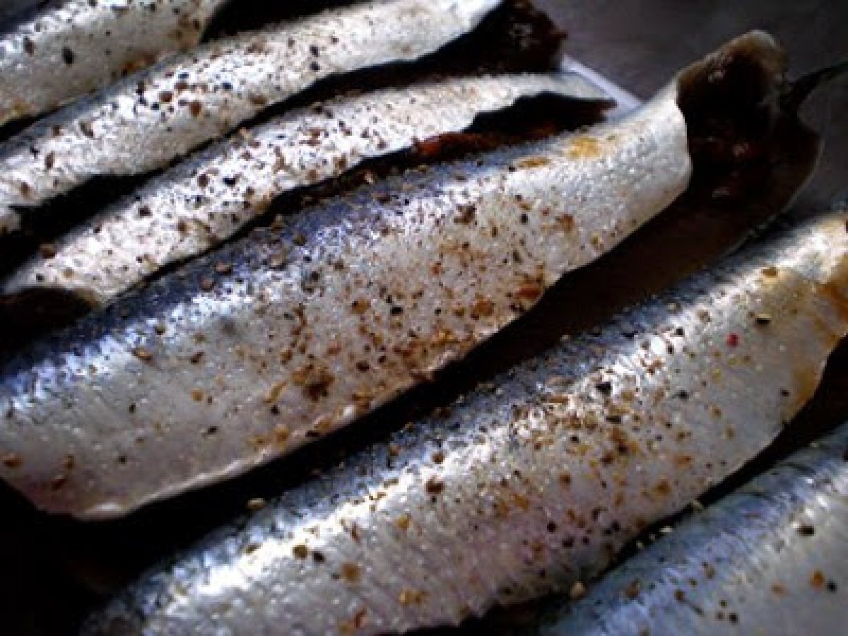 Filets de sardines farcis aux piquillos, ail et persil - Recette Ptitchef