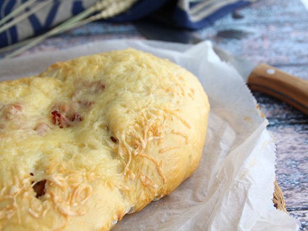 Recette de fougasse aux lardons et oignons maison