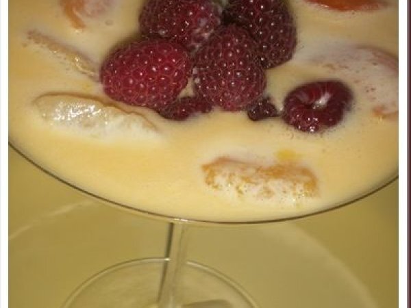 Recette de sabayon aux fruits d'été et pineau