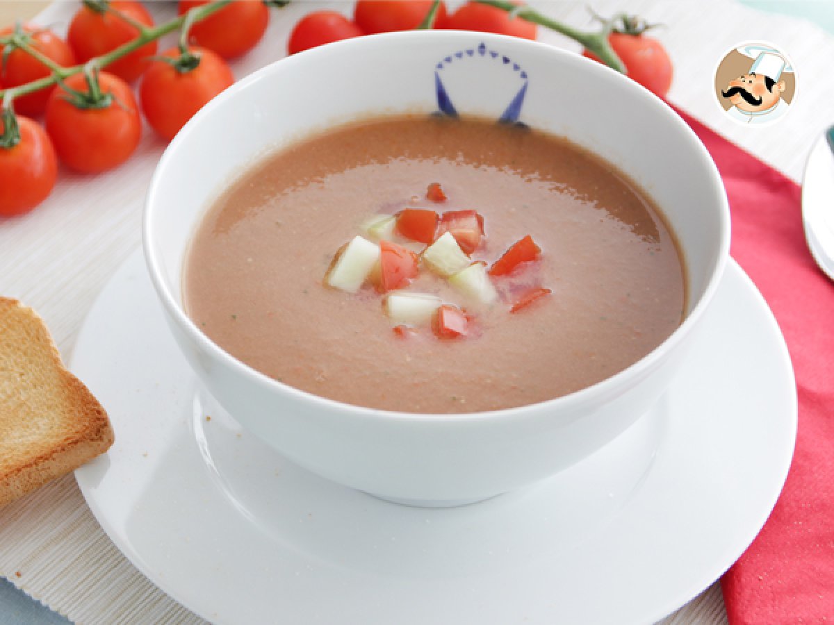 Recette de gaspacho andalou rafraîchissant et savoureux