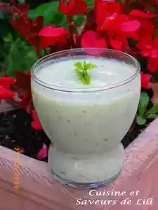 Recette de gaspacho vert rafraîchissant et savoureux