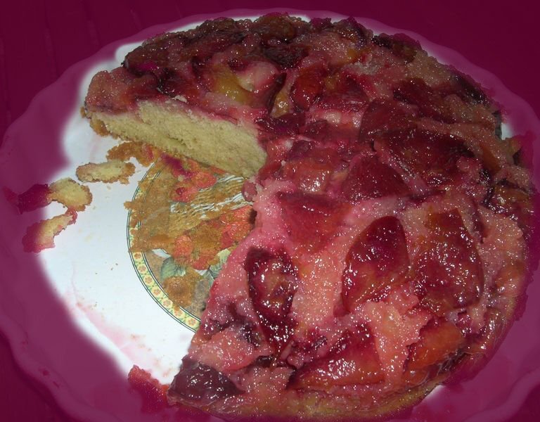 Recette de gâteau aux prunes et rhubarbe