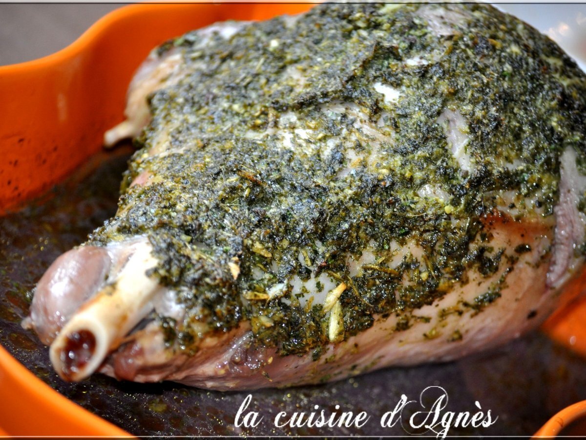 Recette de gigot d'agneau à l'ail et fines herbes